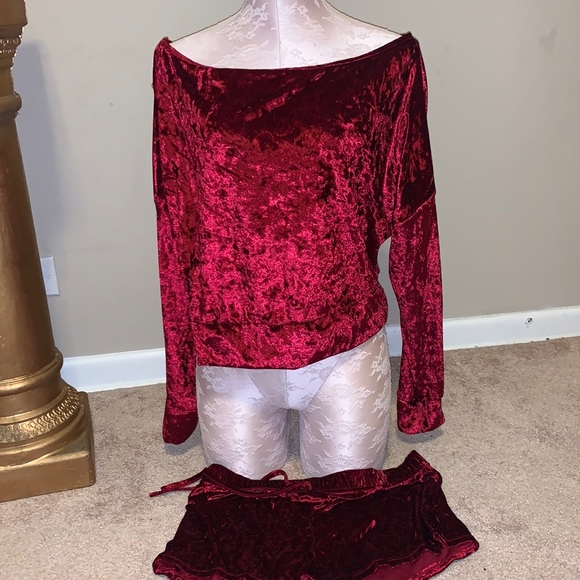 Intimates & Sleepwear | Off The Shoulder Velvet Sleeping Suit With Top ...